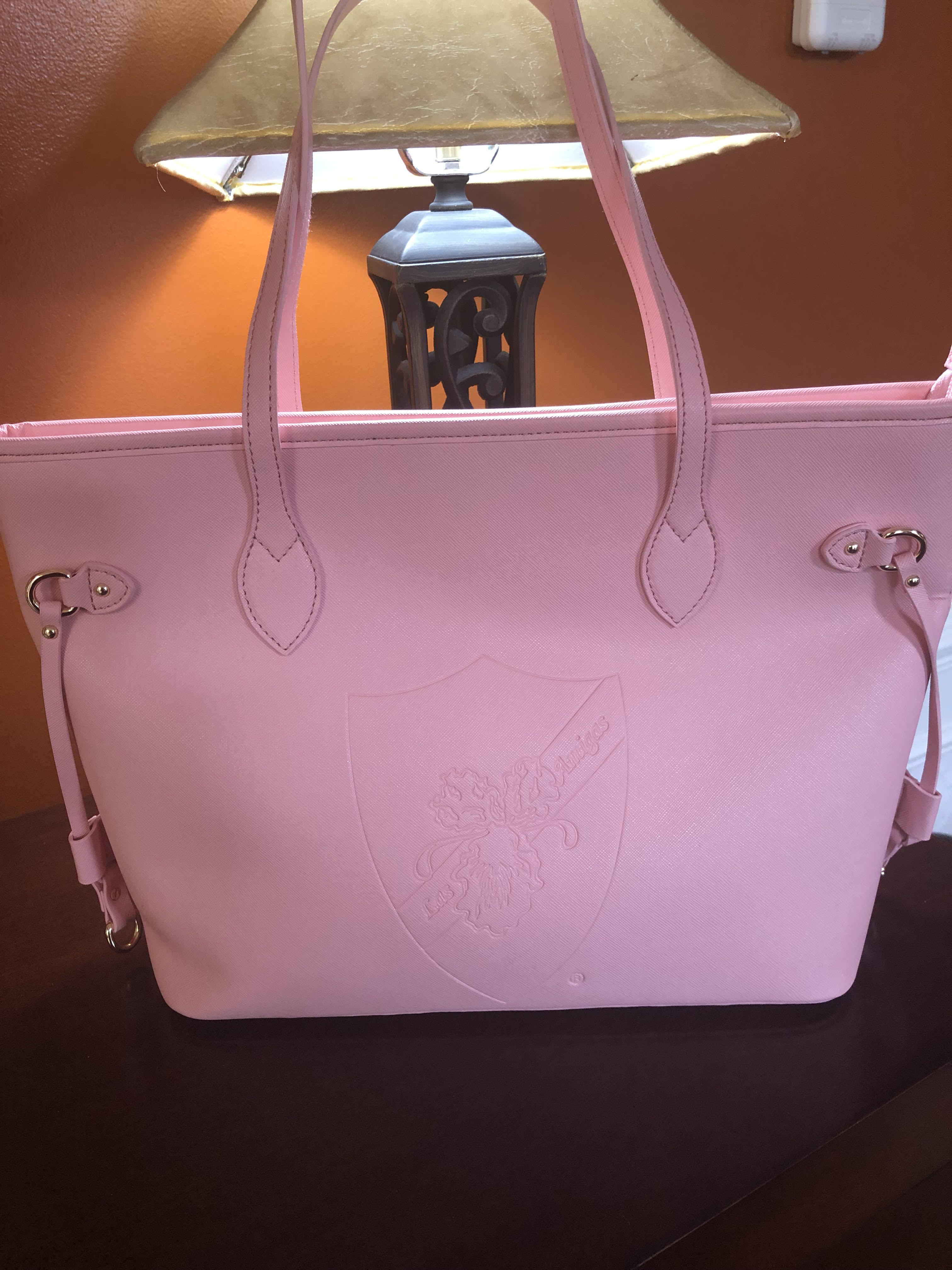 Las Amigas Custom Leather-Like Shield Purse-LOWEST PRICE OF THE YEAR ...